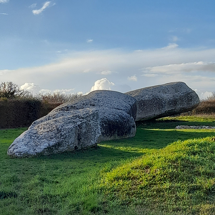 Le Grand Menhir brisé